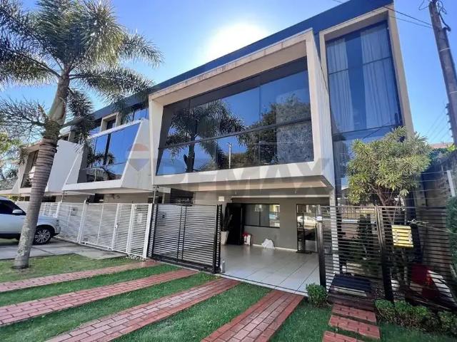 Casa / Sobrado para Venda em Cascavel/PR Cancelli 3 Quartos