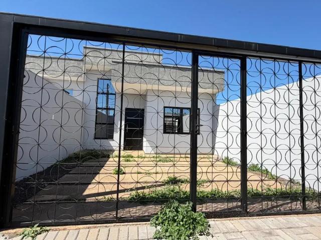 Casa / Sobrado para Venda em Cascavel/PR Cataratas 2 Quartos