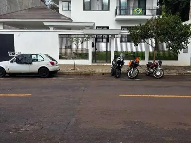 Casa / Sobrado para Venda em Cascavel/PR Centro 4 Quartos