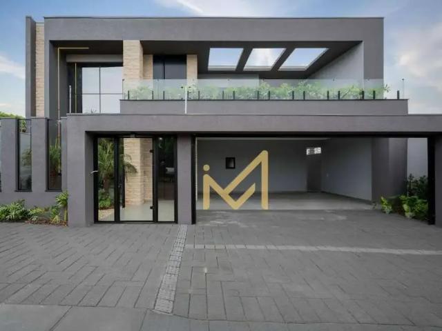 Casa / Sobrado para Venda em Cascavel/PR Centro 4 Quartos