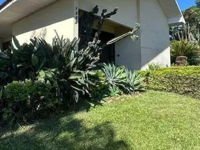 Casa / Sobrado para Venda em Cascavel/PR Centro 4 Quartos
