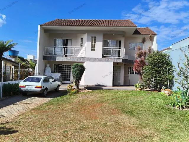 Casa / Sobrado para Venda em Cascavel/PR Centro 6 Quartos