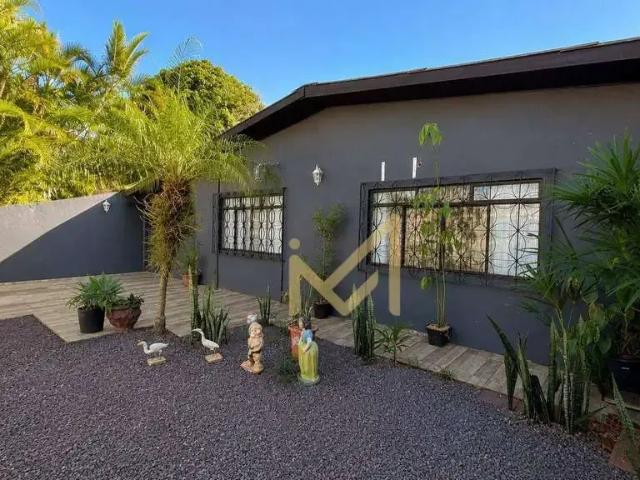 Casa / Sobrado para Venda em Cascavel/PR Centro 3 Quartos