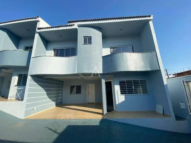 Casa / Sobrado para Venda em Cascavel/PR Centro 3 Quartos