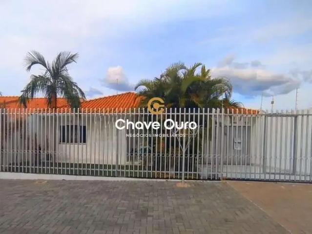 Casa / Sobrado para Venda em Cascavel/PR Centro 3 Quartos
