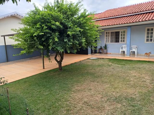 Casa / Sobrado para Venda em Cascavel/PR Coqueiral 2 Quartos
