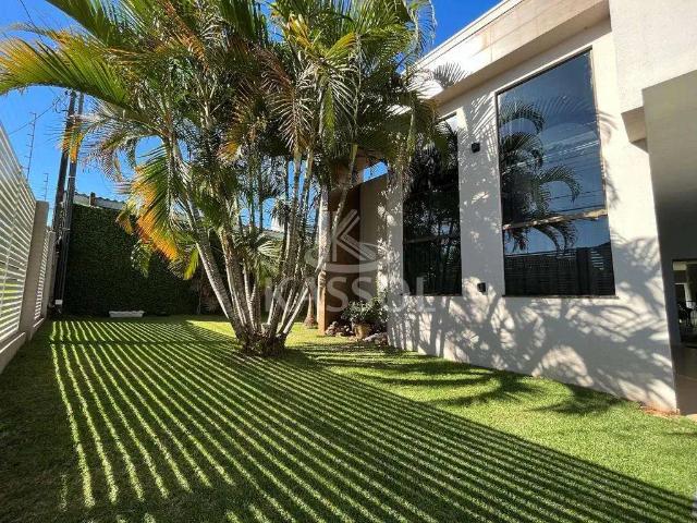Casa / Sobrado para Venda em Cascavel/PR Coqueiral 3 Quartos
