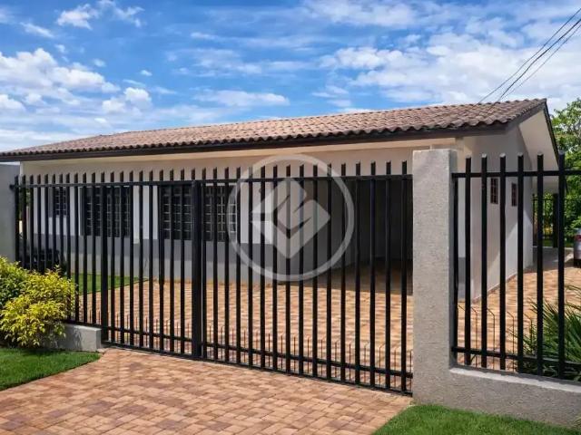 Casa / Sobrado para Venda em Cascavel/PR Coqueiral 3 Quartos