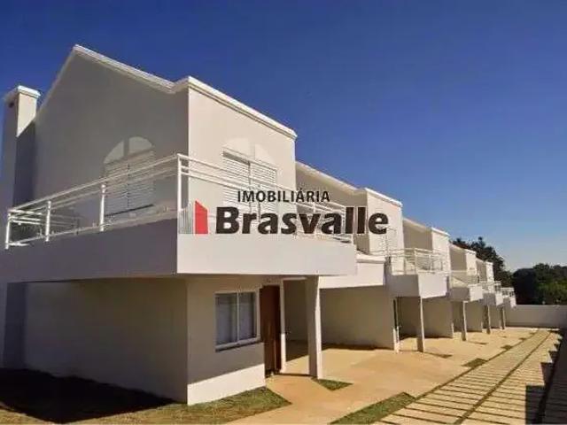 Casa / Sobrado para Venda em Cascavel/PR Country 3 Quartos