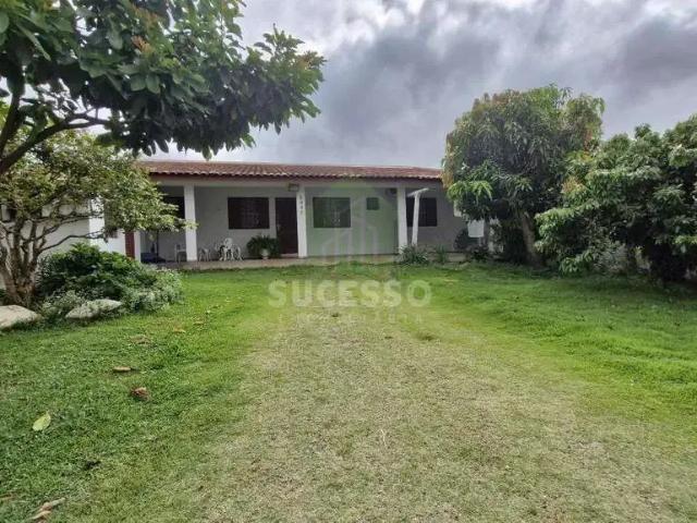 Casa / Sobrado para Venda em Cascavel/PR Country 2 Quartos