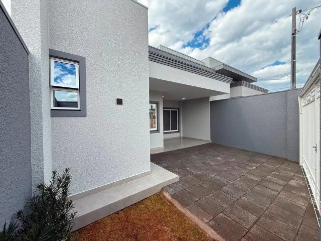 Casa / Sobrado para Venda em Cascavel/PR Esmeralda 2 Quartos