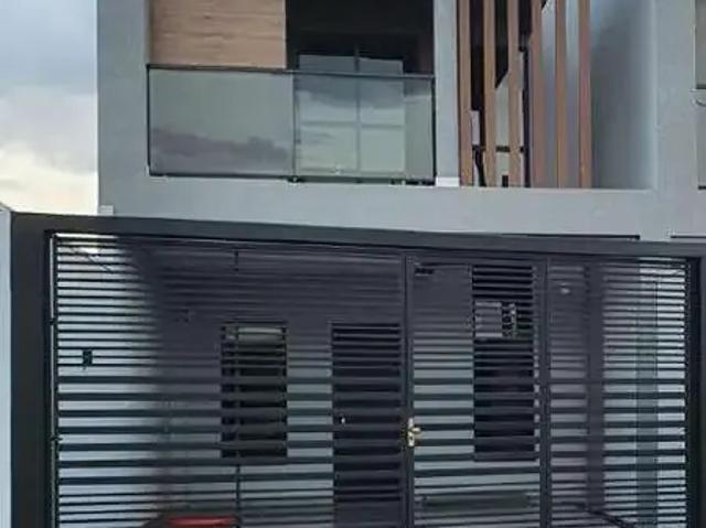 Casa / Sobrado para Venda em Cascavel/PR Esmeralda 2 Quartos