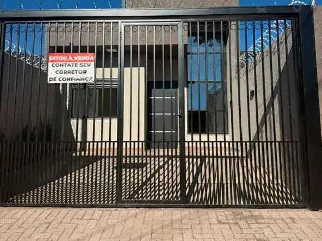 Casa / Sobrado para Venda em Cascavel/PR Esmeralda 3 Quartos