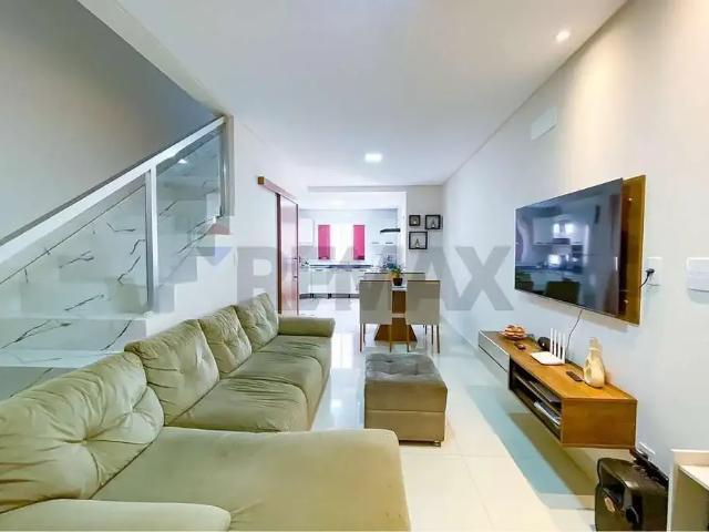 Casa / Sobrado para Venda em Cascavel/PR Floresta 2 Quartos