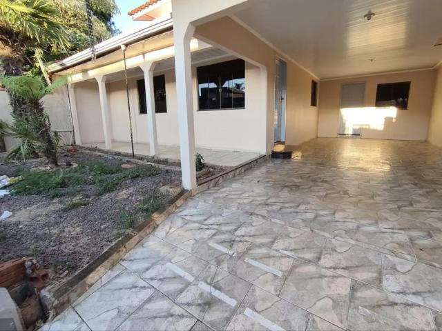 Casa / Sobrado para Venda em Cascavel/PR Guarujá 3 Quartos