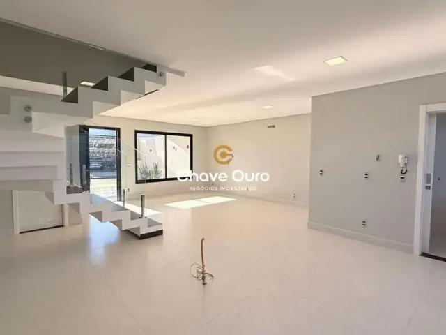 Casa / Sobrado para Venda em Cascavel/PR Paraíso Tropical I 3 Quartos