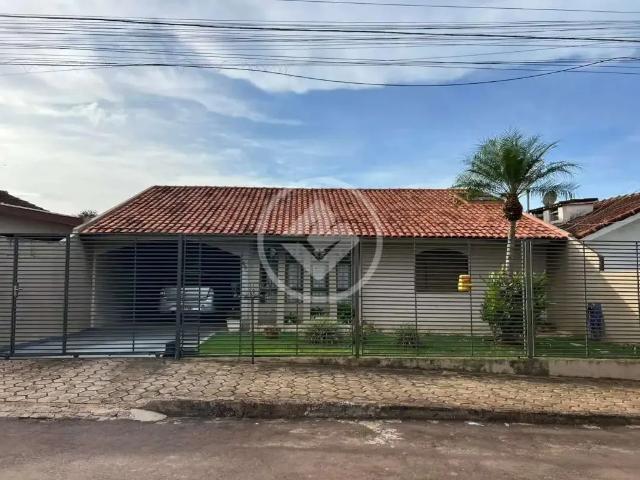 Casa / Sobrado para Venda em Cascavel/PR Parque Verde 3 Quartos