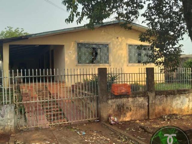 Casa / Sobrado para Venda em Cascavel/PR Parque São Paulo 3 Quartos