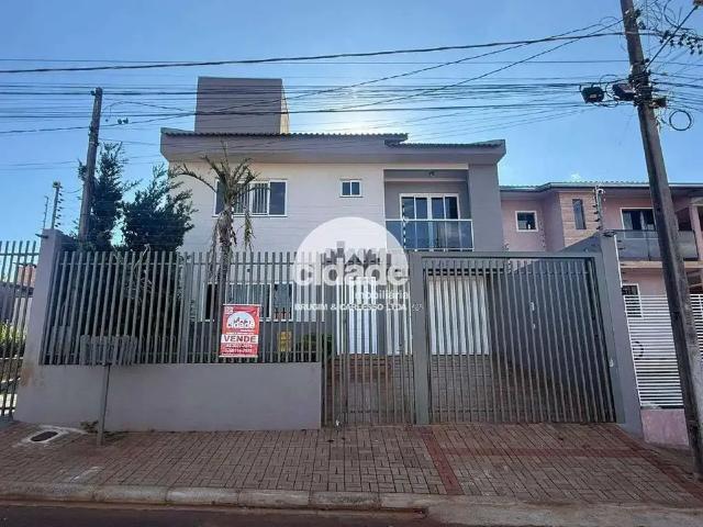 Casa / Sobrado para Venda em Cascavel/PR Periolo 4 Quartos