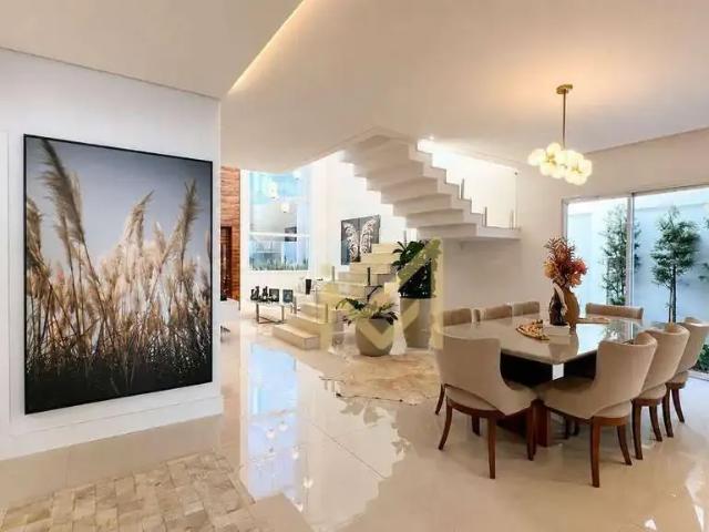 Casa / Sobrado para Venda em Cascavel/PR Pioneiros Catarinenses 4 Quartos