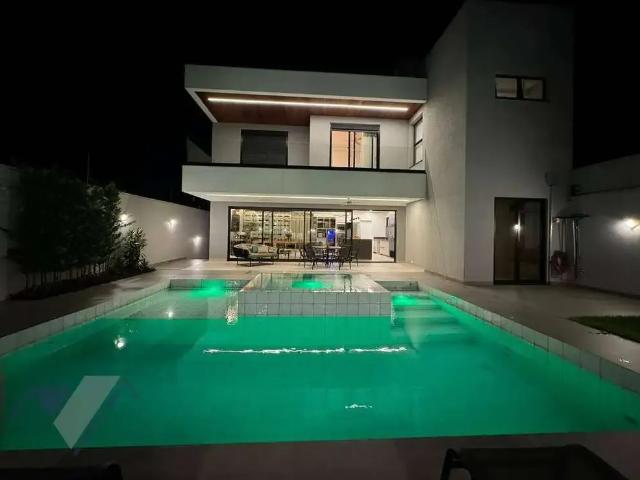 Casa / Sobrado para Venda em Cascavel/PR Recanto Tropical 3 Quartos