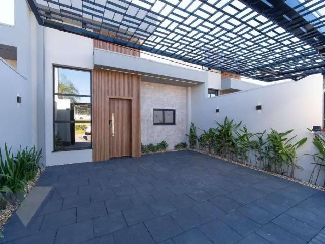 Casa / Sobrado para Venda em Cascavel/PR Recanto Tropical 3 Quartos