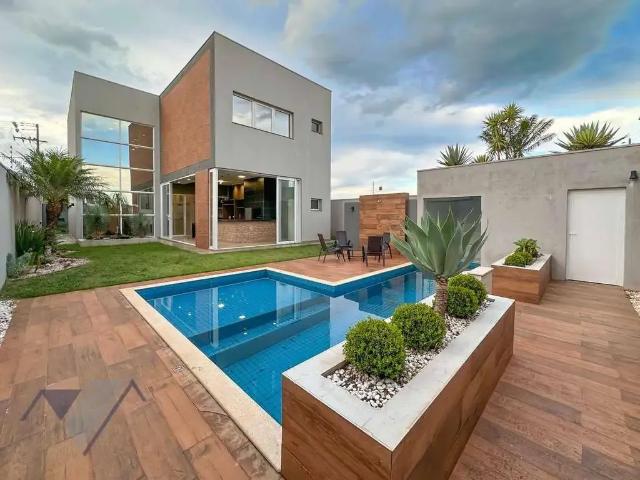 Casa / Sobrado para Venda em Cascavel/PR Recanto Tropical 4 Quartos