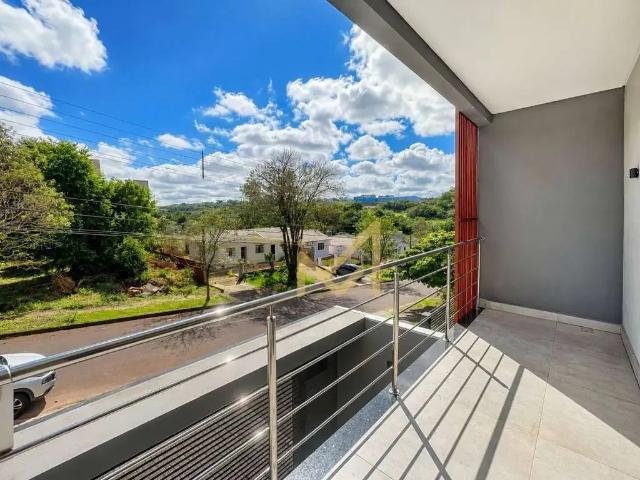 Casa / Sobrado para Venda em Cascavel/PR Região do Lago 3 3 Quartos