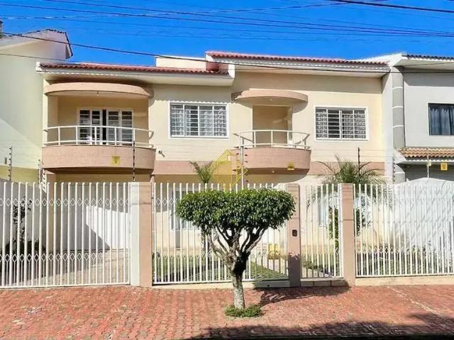 Casa / Sobrado para Venda em Cascavel/PR Região do Lago 4 Quartos