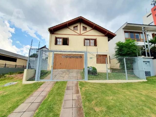 Casa / Sobrado para Venda em Caxias do Sul/RS Colina Sorriso 3 Quartos