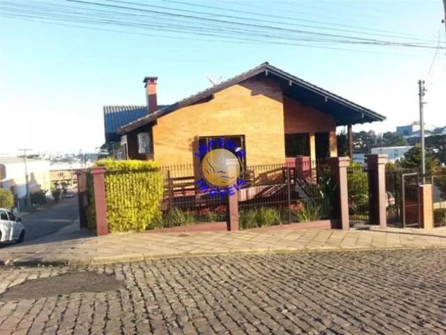 Casa / Sobrado para Venda em Caxias do Sul/RS Centenário 3 Quartos