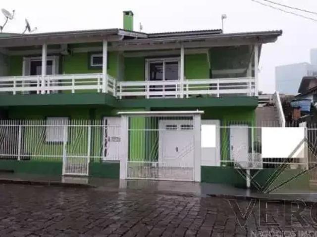 Casa / Sobrado para Venda em Caxias do Sul/RS Charqueadas 5 Quartos
