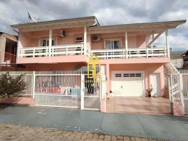 Casa / Sobrado para Venda em Caxias do Sul/RS Charqueadas 5 Quartos