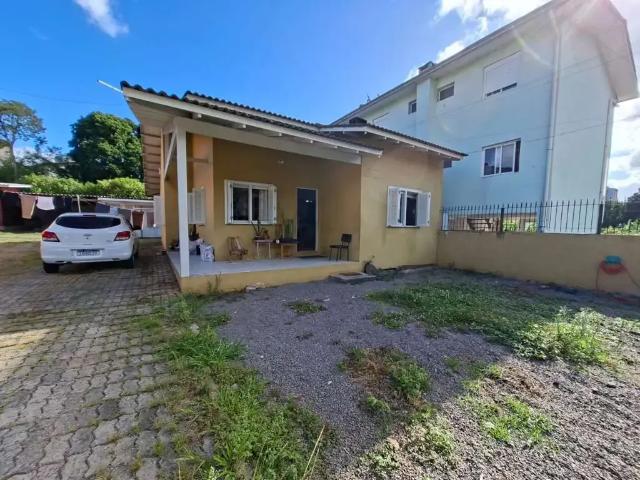 Casa / Sobrado para Venda em Caxias do Sul/RS Charqueadas 5 Quartos