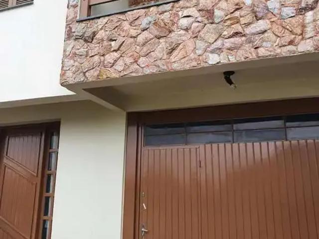 Casa / Sobrado para Venda em Caxias do Sul/RS Cidade Nova 3 Quartos