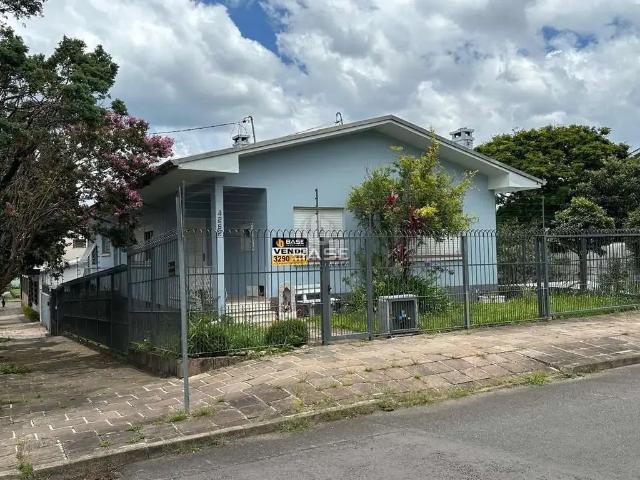 Casa / Sobrado para Venda em Caxias do Sul/RS Cinqüentenário 4 Quartos