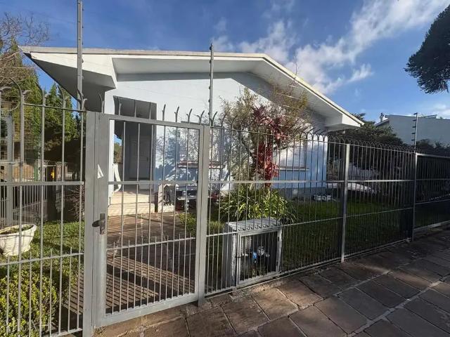 Casa / Sobrado para Venda em Caxias do Sul/RS Cinqüentenário 5 Quartos