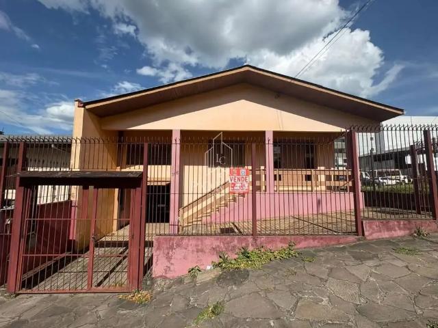 Casa / Sobrado para Venda em Caxias do Sul/RS Cruzeiro 4 Quartos