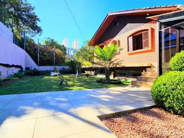 Casa / Sobrado para Venda em Caxias do Sul/RS Cristo Redentor 5 Quartos