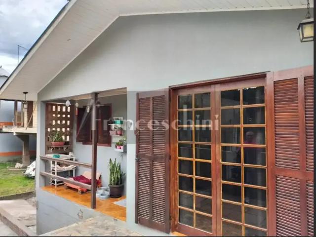 Casa / Sobrado para Venda em Caxias do Sul/RS Ana Rech 3 Quartos