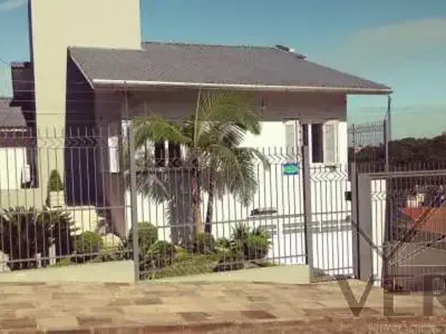 Casa / Sobrado para Venda em Caxias do Sul/RS Altos do Seminário 3 Quartos