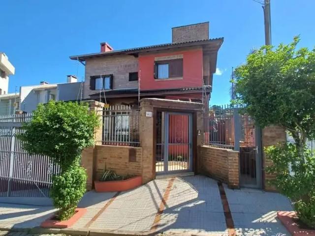 Casa / Sobrado para Venda em Caxias do Sul/RS Altos do Seminário 4 Quartos