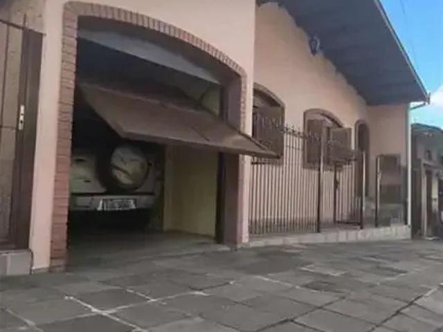 Casa / Sobrado para Venda em Caxias do Sul/RS Bela Vista 4 Quartos