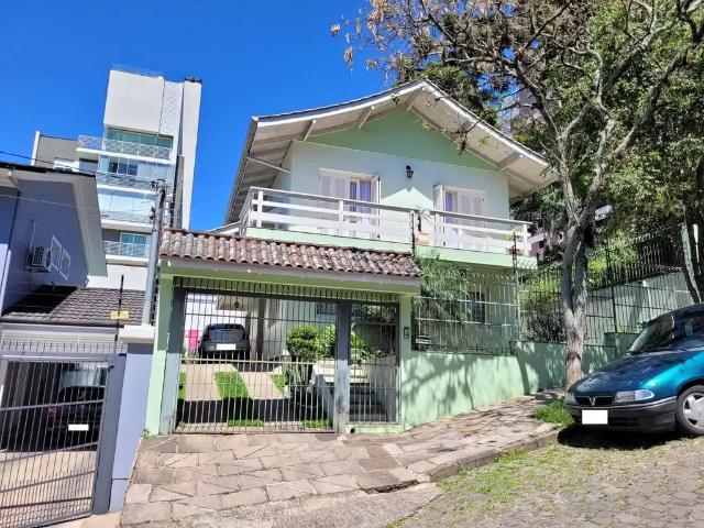 Casa / Sobrado para Venda em Caxias do Sul/RS Bela Vista 3 Quartos
