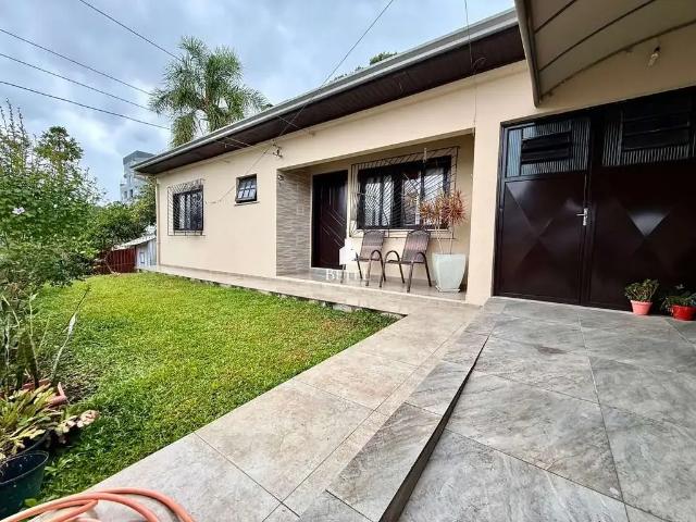 Casa / Sobrado para Venda em Caxias do Sul/RS Bela Vista 3 Quartos