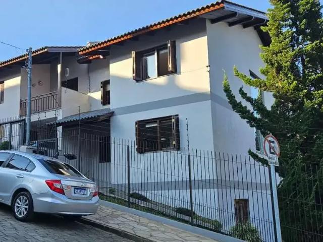 Casa / Sobrado para Venda em Caxias do Sul/RS De Lazzer 3 Quartos