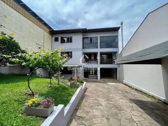Casa / Sobrado para Venda em Caxias do Sul/RS De Lazzer 7 Quartos