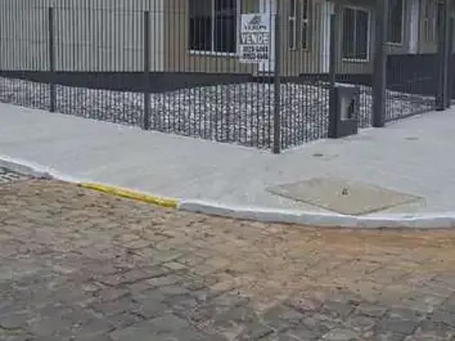 Casa / Sobrado para Venda em Caxias do Sul/RS Desvio Rizzo 2 Quartos