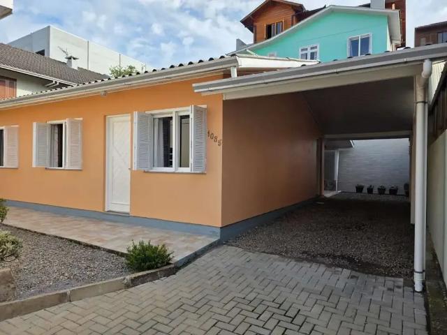 Casa / Sobrado para Venda em Caxias do Sul/RS Desvio Rizzo 3 Quartos