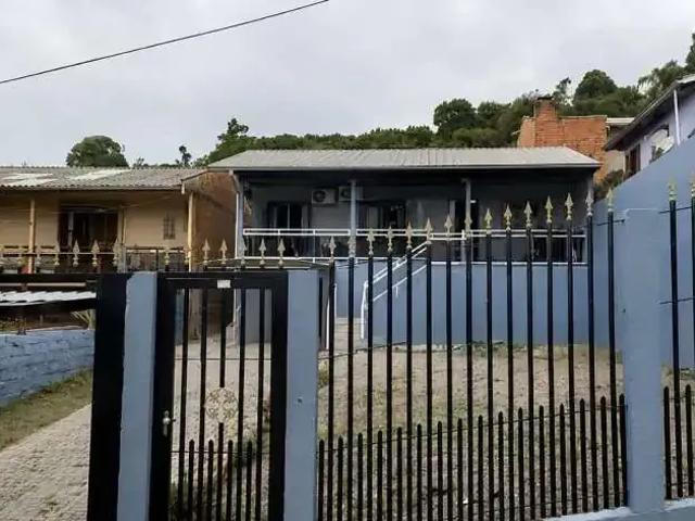 Casa / Sobrado para Venda em Caxias do Sul/RS Desvio Rizzo 3 Quartos
